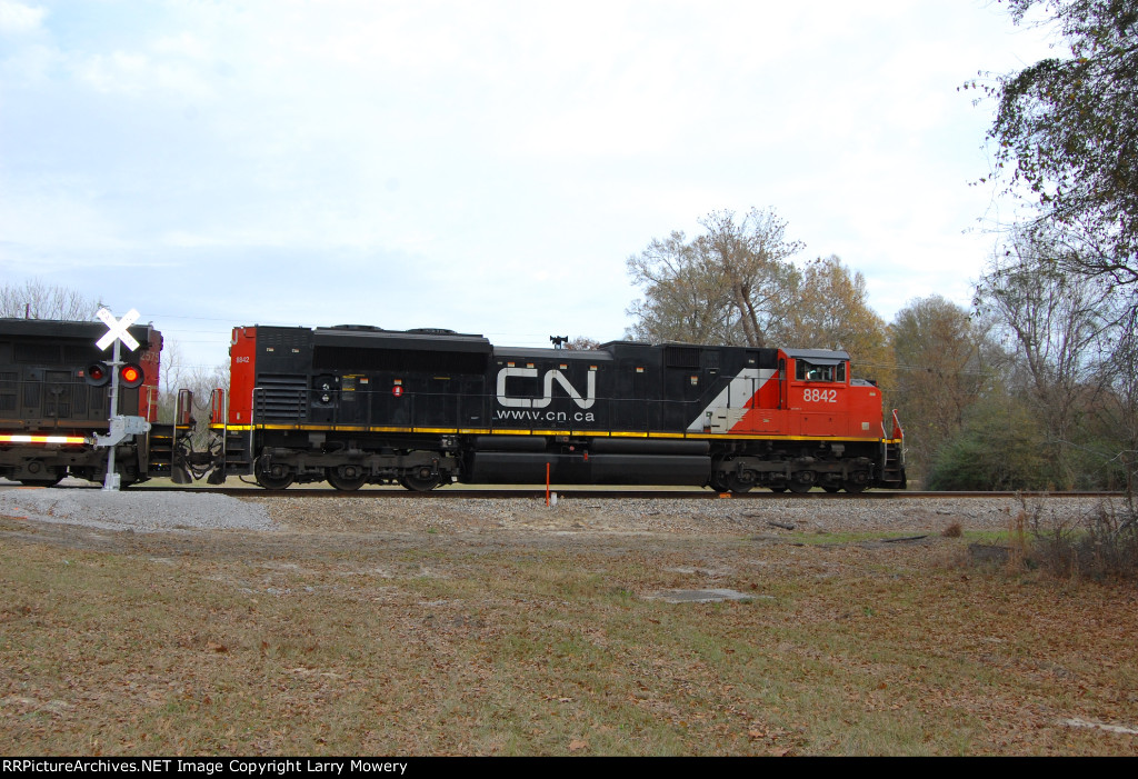 CN 8842